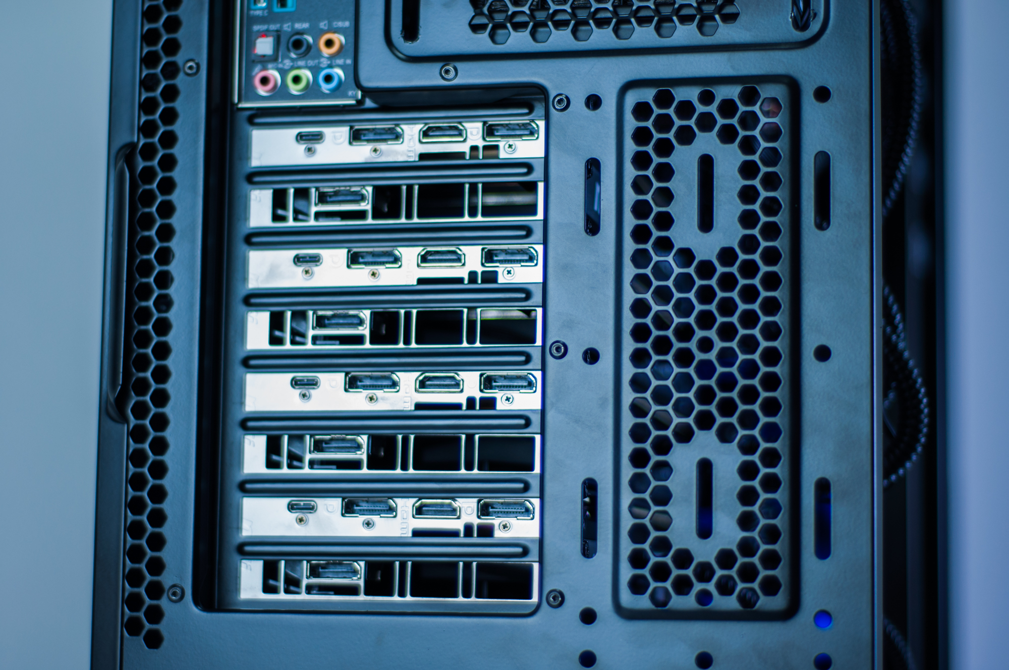 Custom Workstation – 2x PSU, 4x Liquid Cooled RTX 2080 Ti - Evatech News