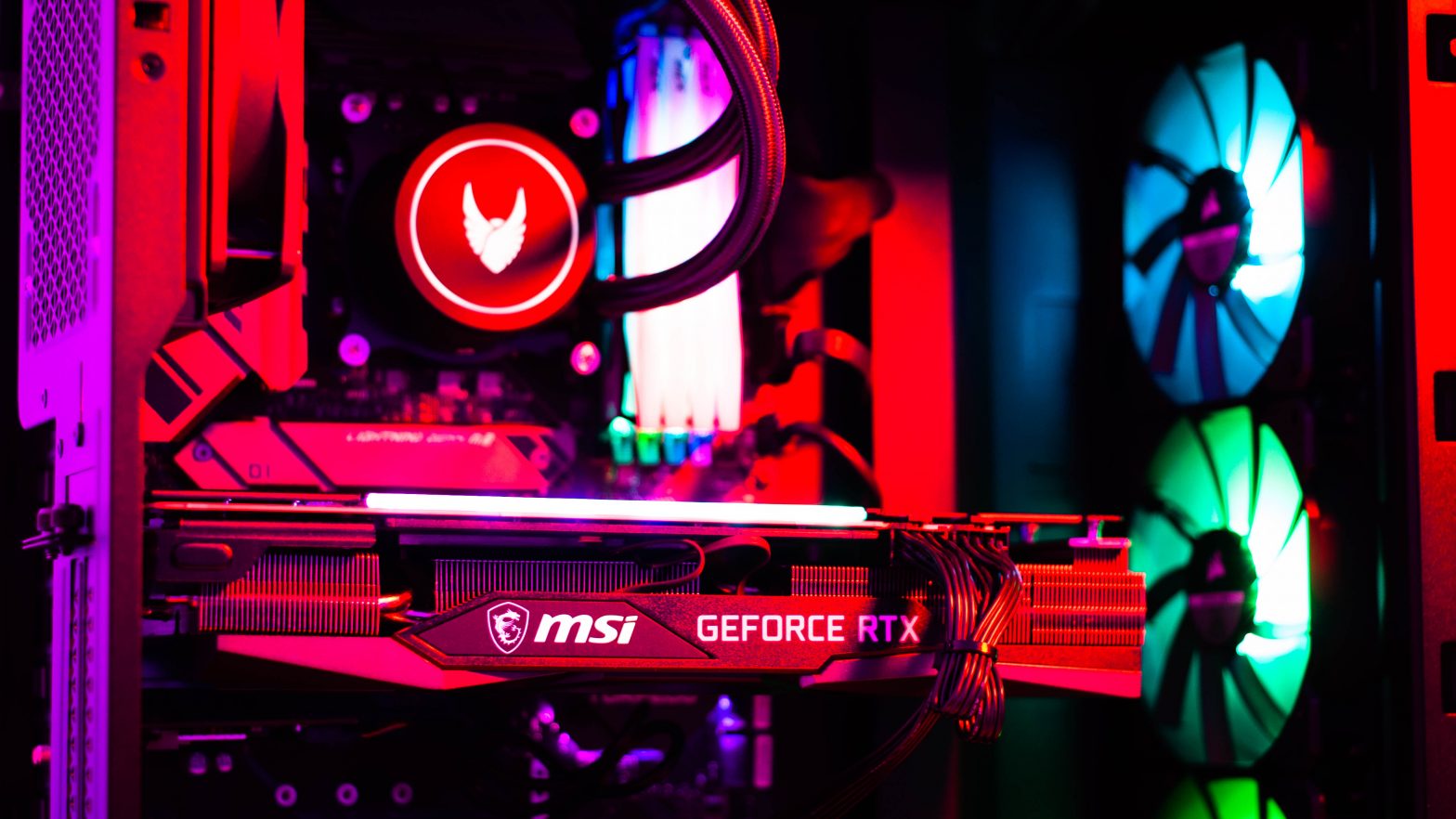 Valkyrie Custom Gaming PC in Corsair 4000X RGB - Evatech News