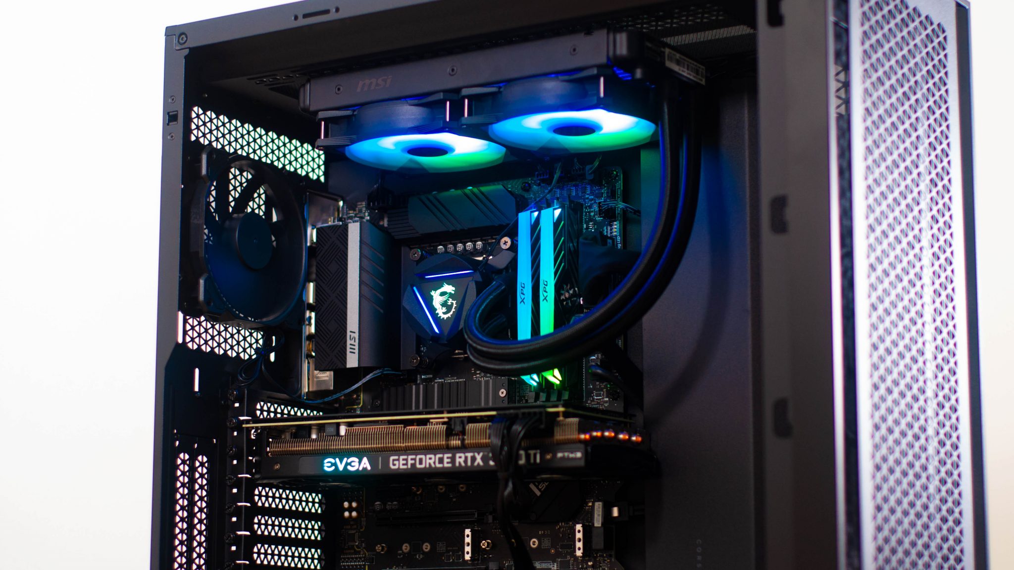 Valkyrie X Intel Custom Gaming PC in Corsair 5000D Airflow - Evatech News